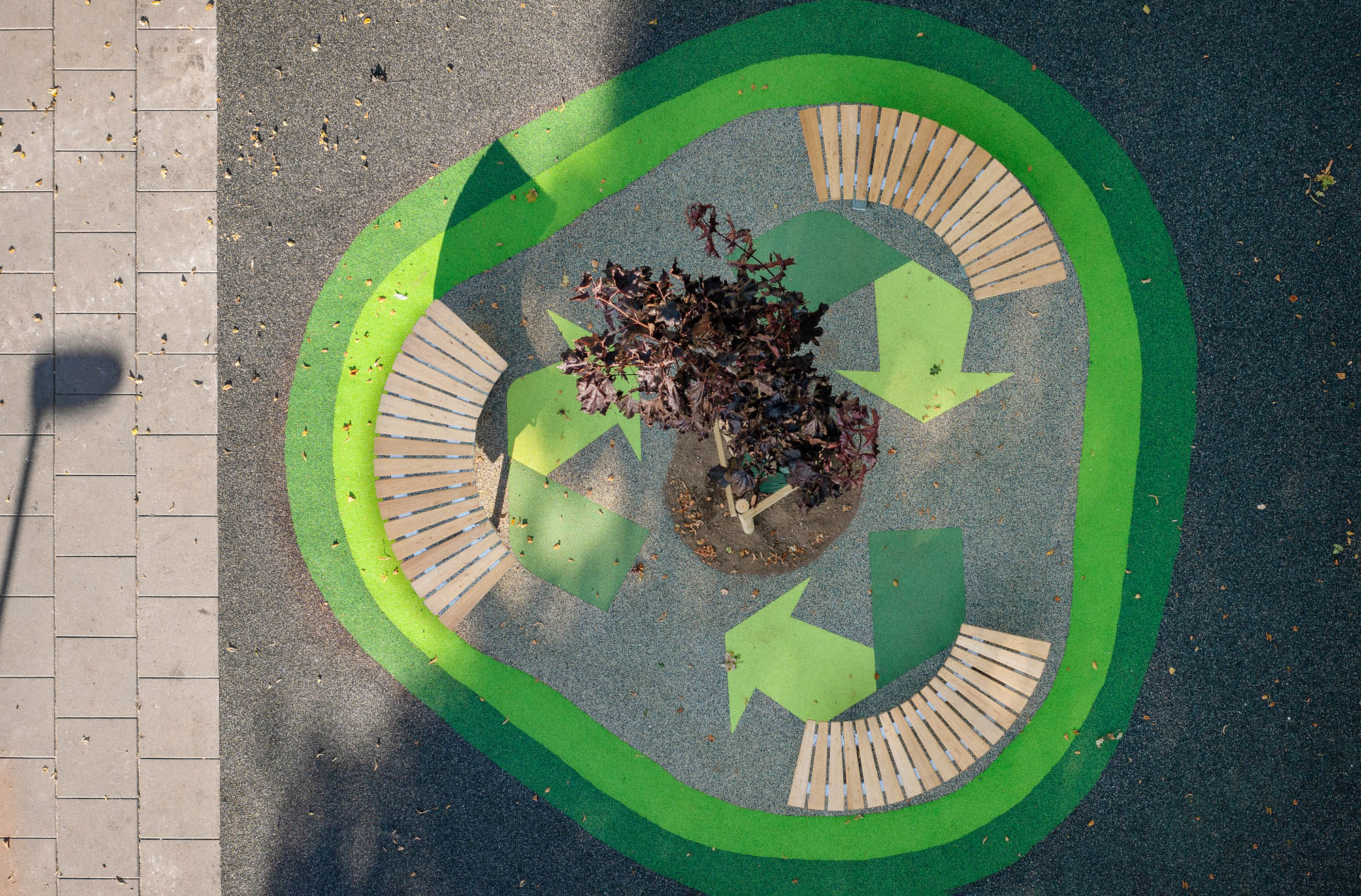 Galeria de Mobiliario inclusivo de exterior para parques - 5