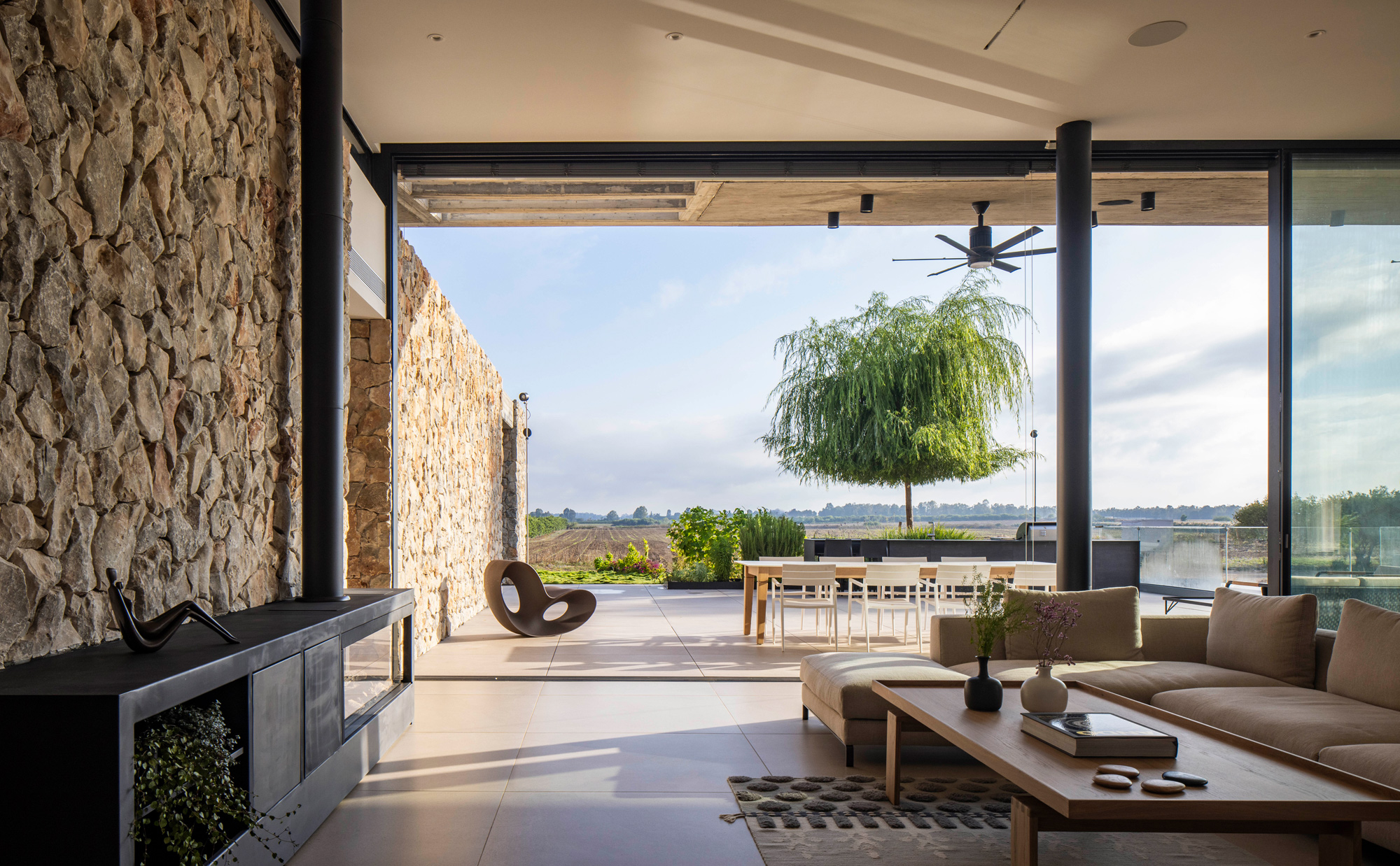 Gallery of Minimal Sliding System in Home Residence - 1
