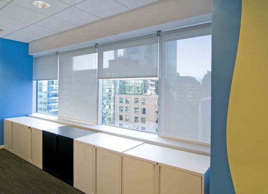 Galeria de Cortinas Roller Quantum en Oficinas Orizon - 4