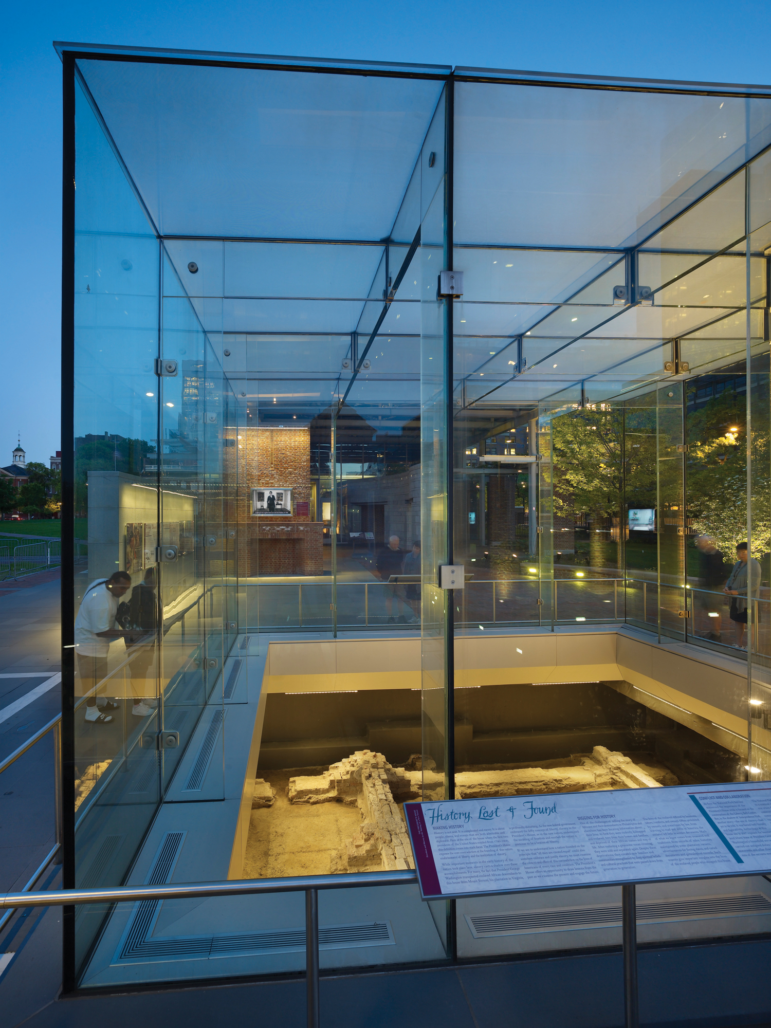 Gallery of Anti-Reflective Glass - Pilkington OptiView™ - 1