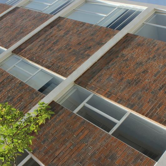 Galeria de Ladrillo Aparente acabado rústico - 24